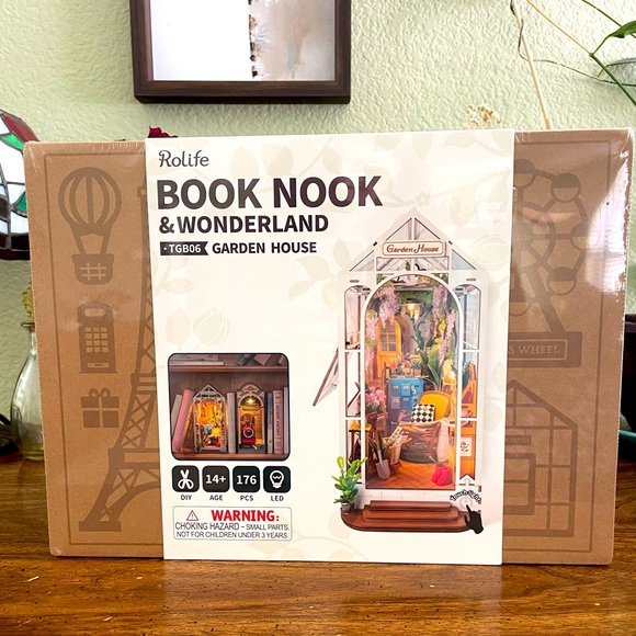 Rolife | Other | Brand New Rolife Book Nook And Wonderland Garden House ...